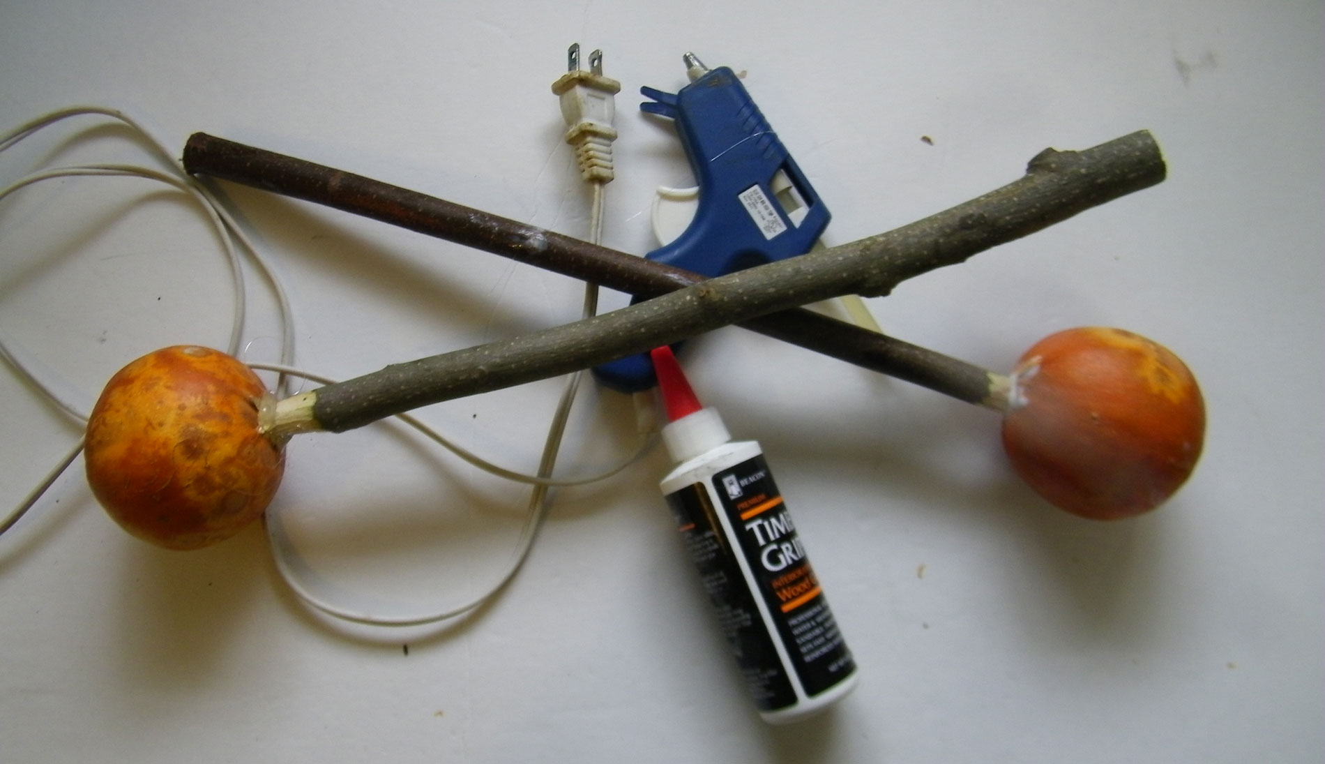 How To Make A Gourd Rattle - Tom Stock